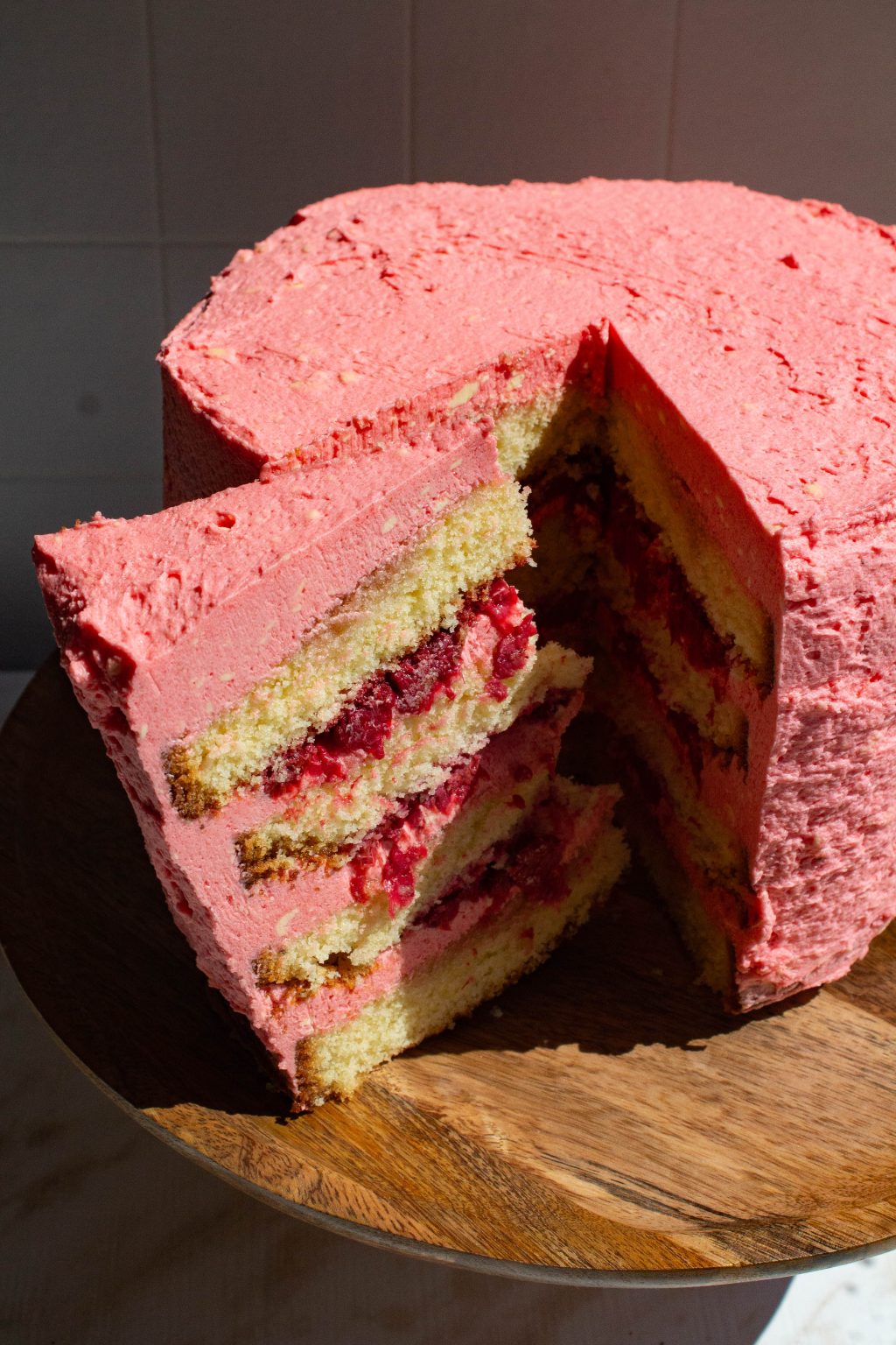 Raspberry Cake With Fresh Raspberries – Mykhaila Eats